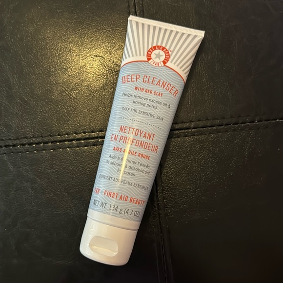 First Aid Beauty | Skincare | First Aid Beauty Deep Cleanser With Red ...